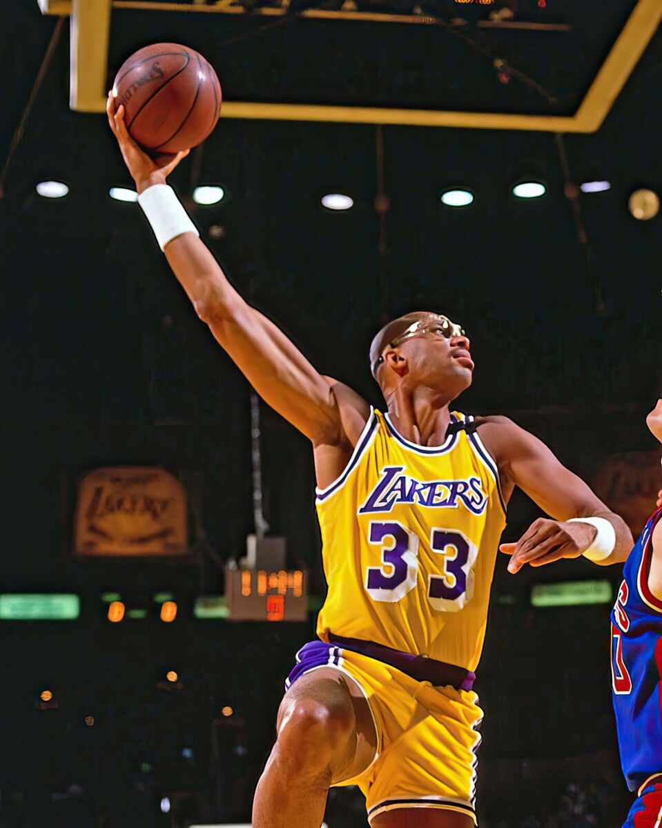 NBA Legends: Top 10 Greatest Basketball Players Ever! - Champs Sports ...
