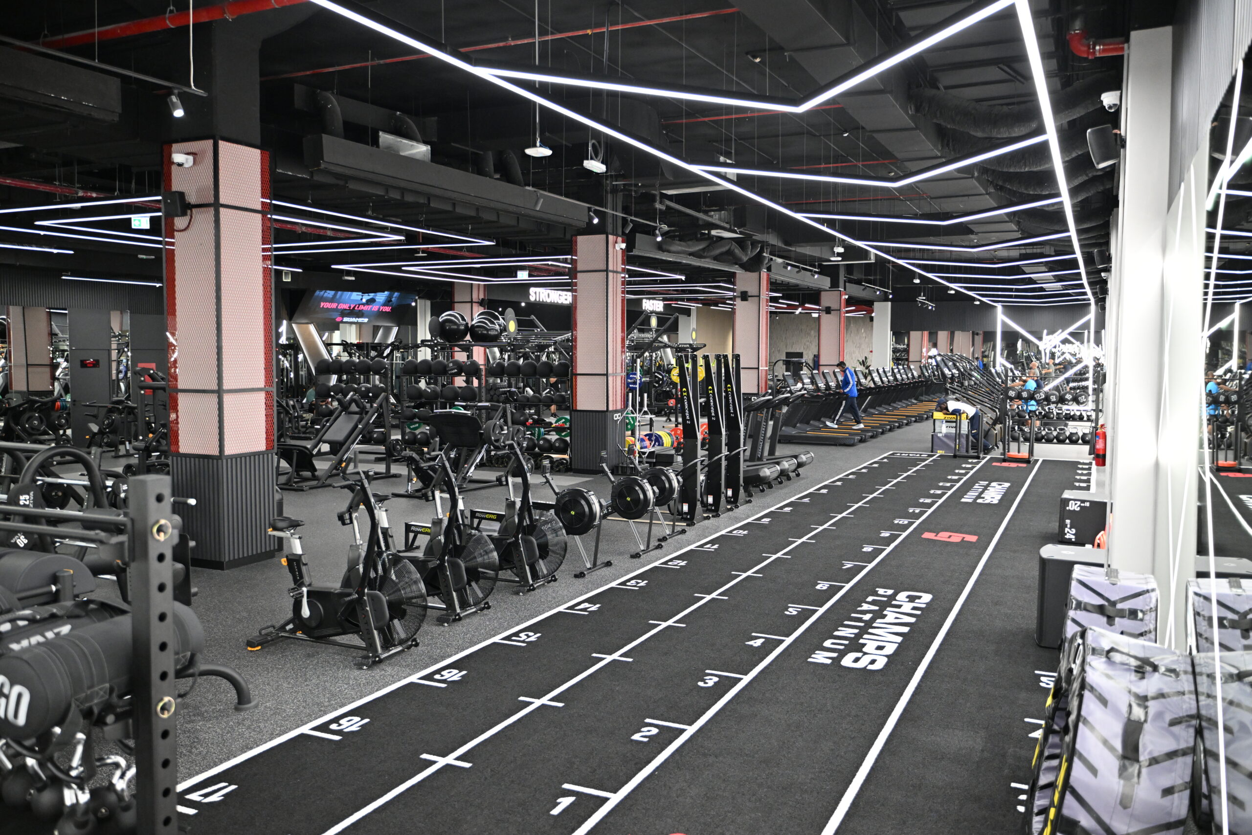 Gyms in Dubai - Champs Sports Club